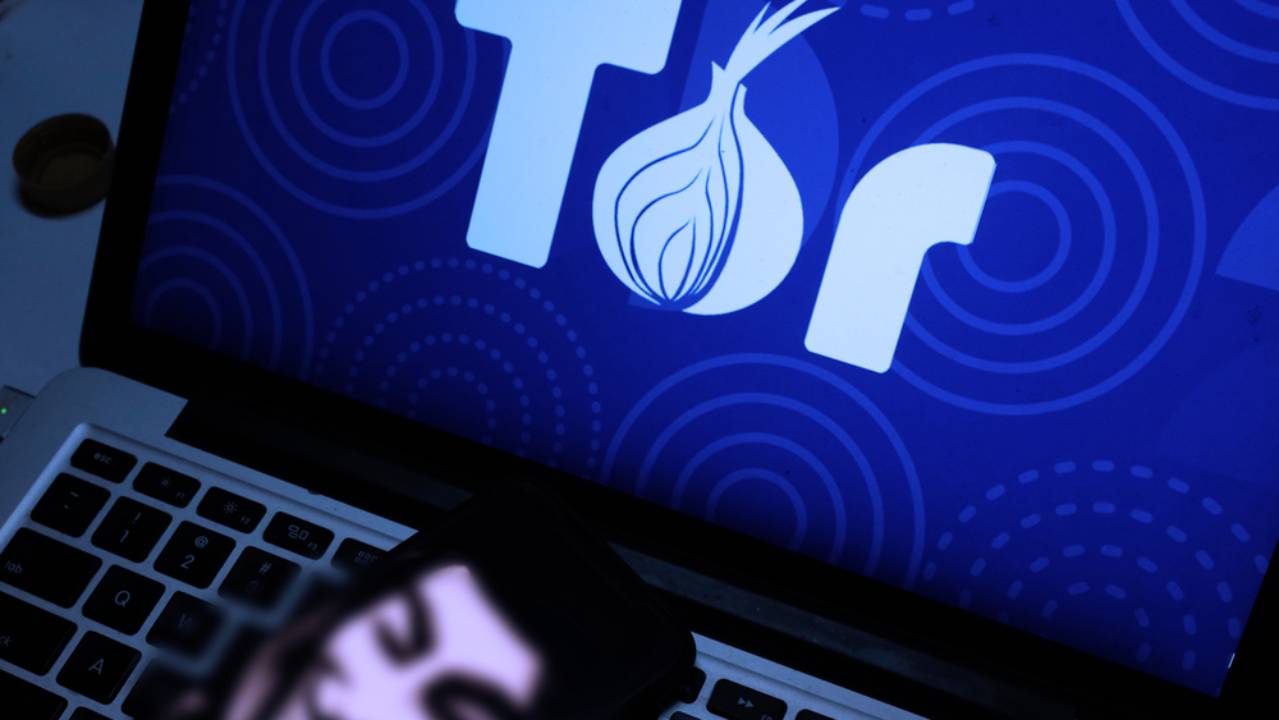 Cos'è il dark web, quali i siti e come entrare in sicurezza - FASTWEBPLUS Cos'è il dark web, quali i siti e come entrare in sicurezza - FASTWEBPLUS